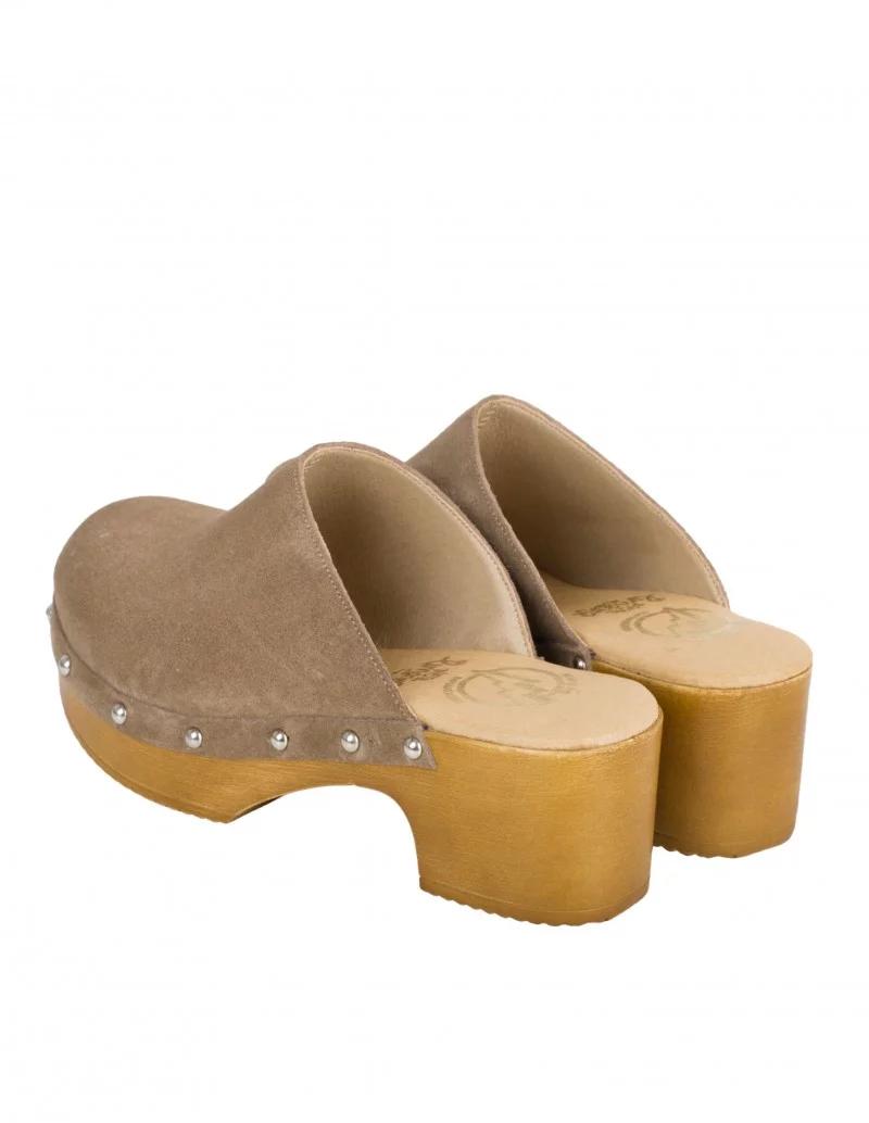 Zuecos de madera para invierno: como hacerlo | Bucanero Calzados